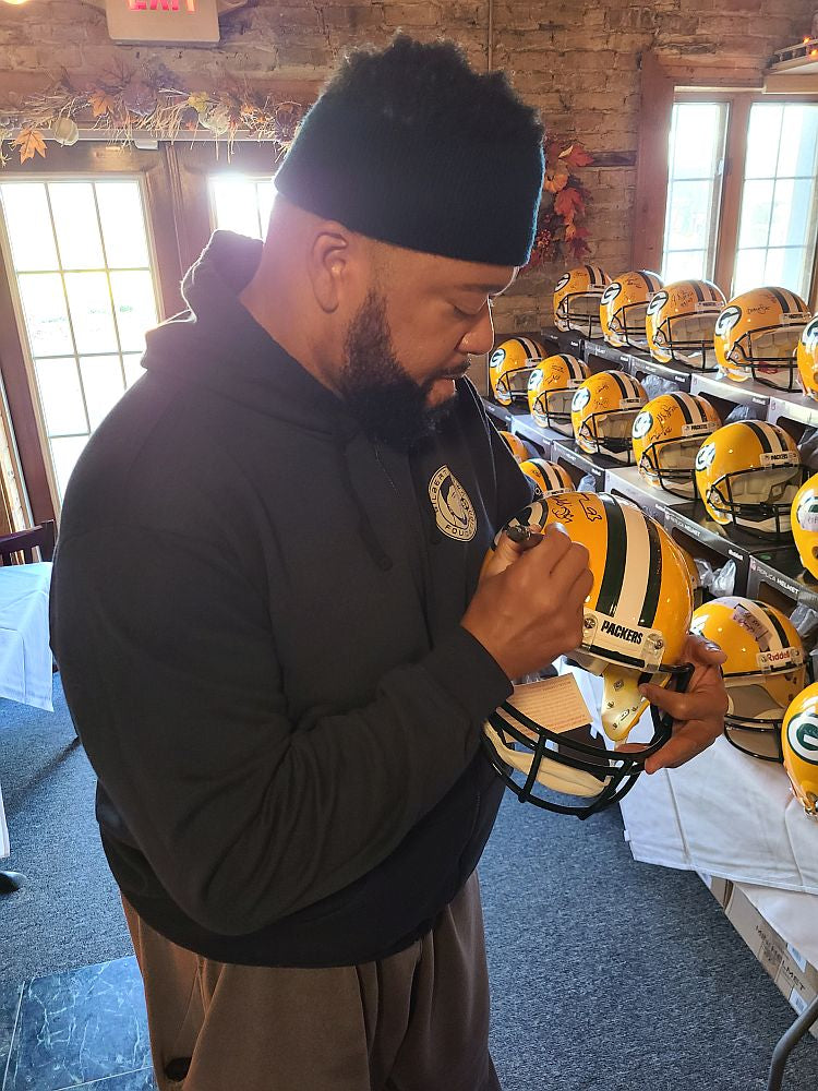 Gilbert Brown Packers Signed Autographed Full Size Replica Helmet GRAV ...